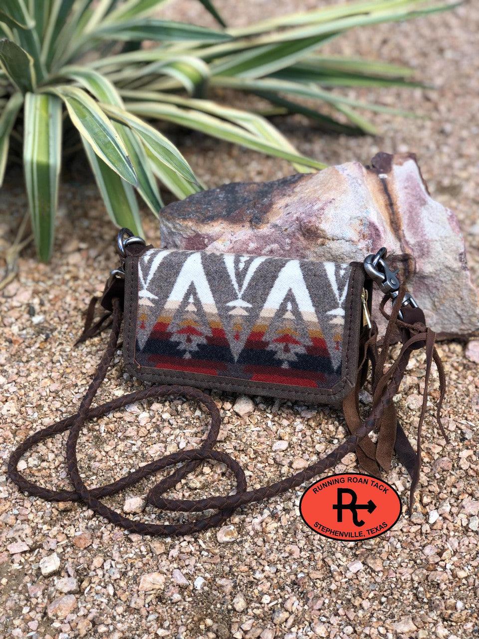 Handmade custom tack for barrel racing, roping, rodeo. Made in ...